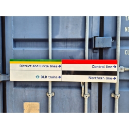 District and Circle-Central line-DLR trains-Northern line sign (1622025)
